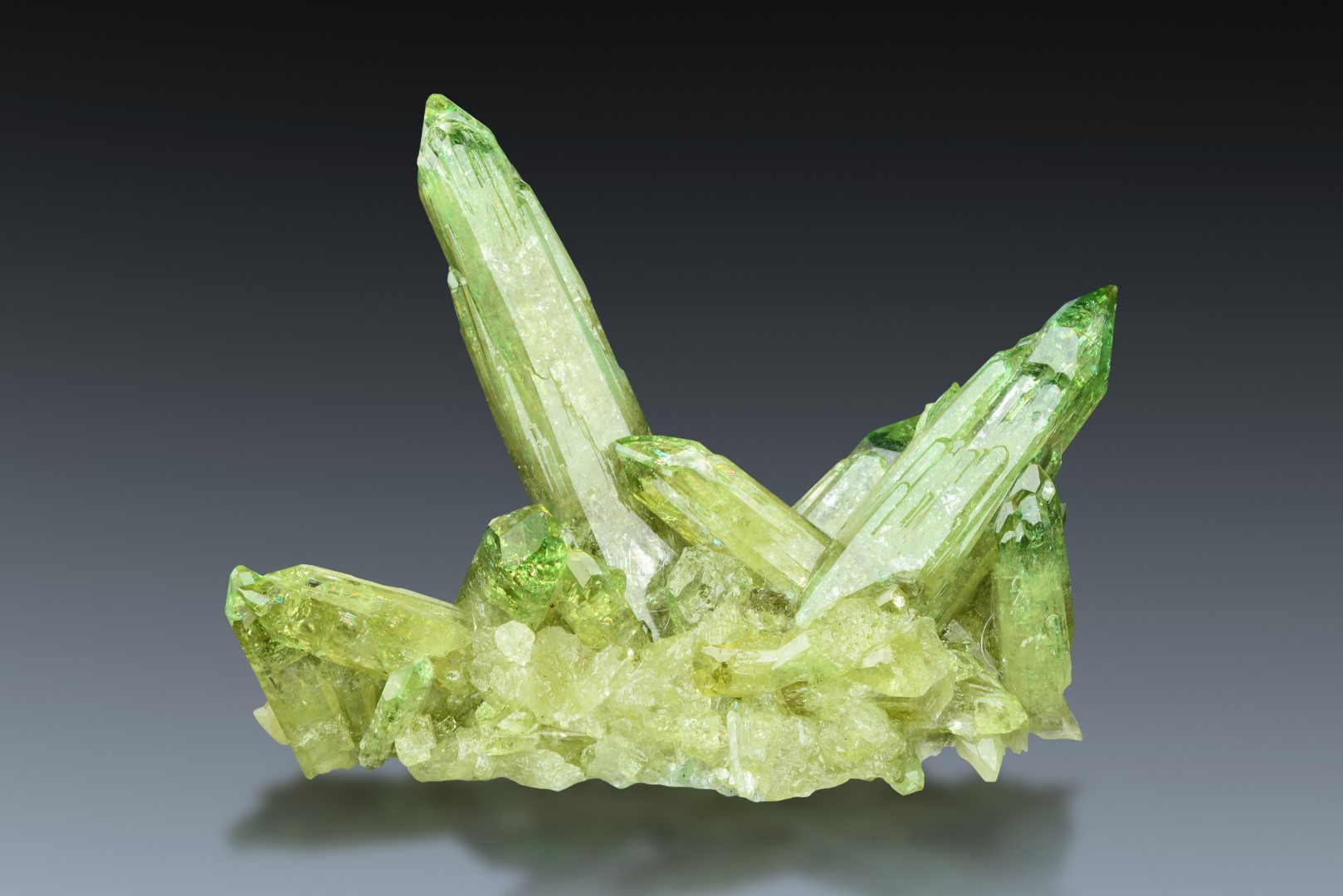 Vésuvianite (Vesuvianite) - Rock Identifier