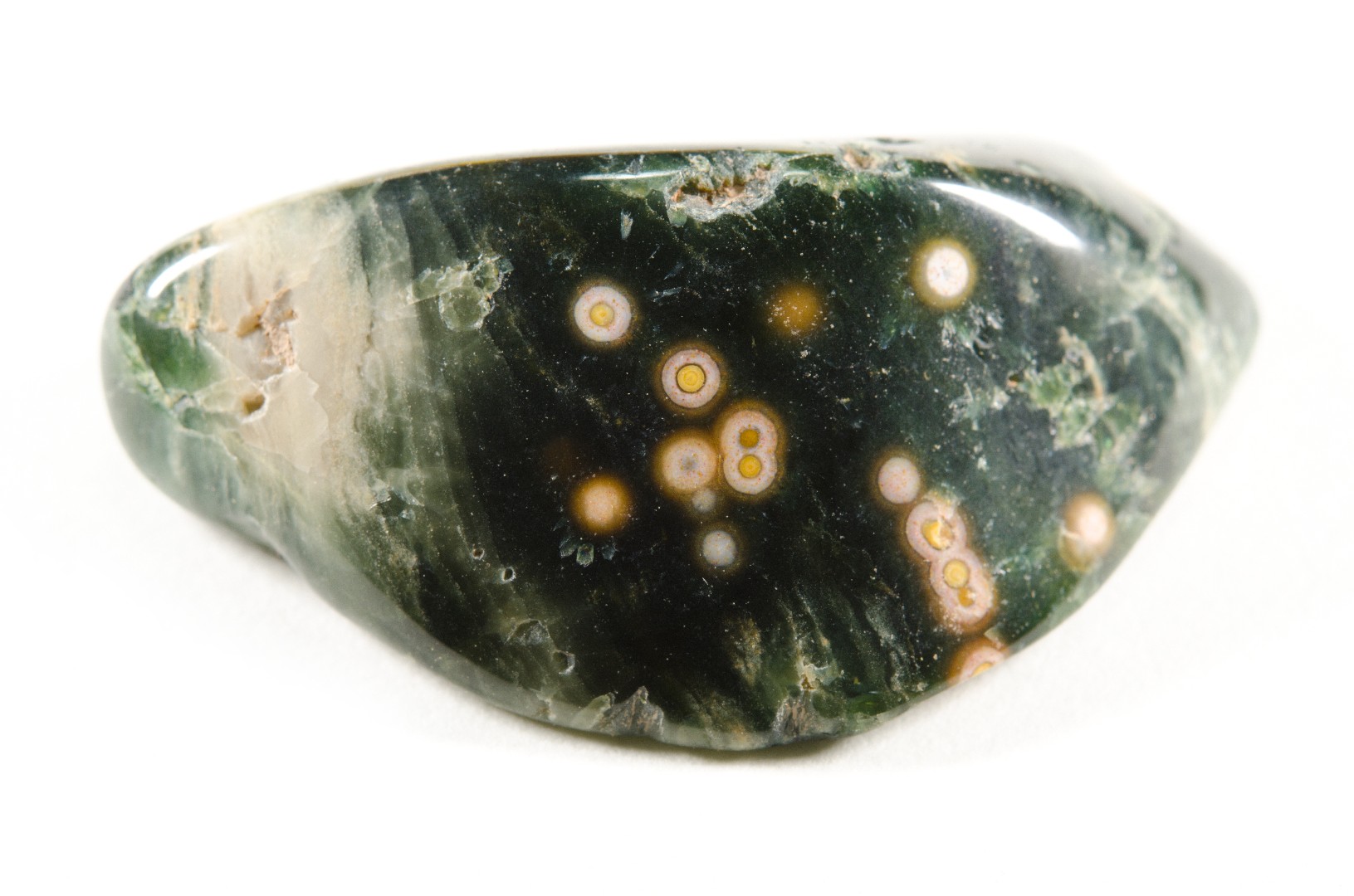 Eye Agate tumbled (Eye Agate tumbled) - Rock Identifier