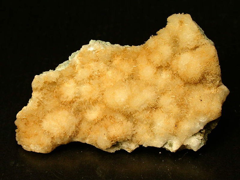Hydromagnésite (Hydromagnesite) - Rock Identifier