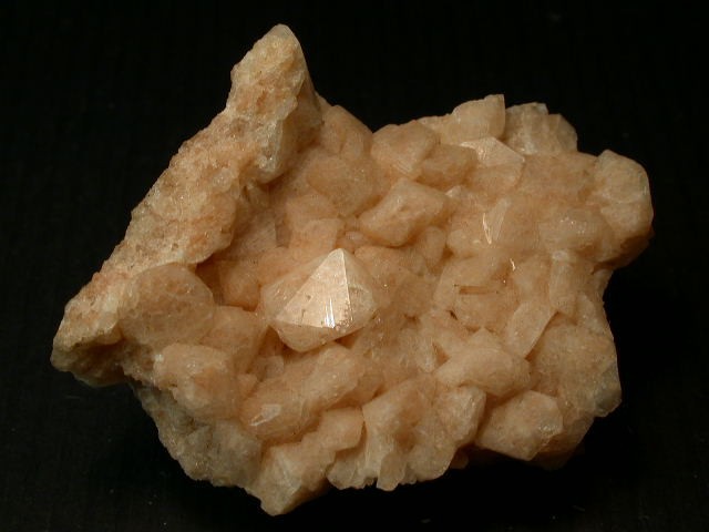 Gmelinite (Gmelinite) - Rock Identifier