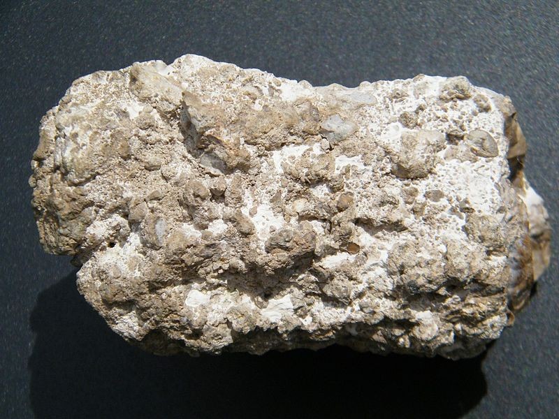 Gibbsit (Gibbsite) - Rock Identifier