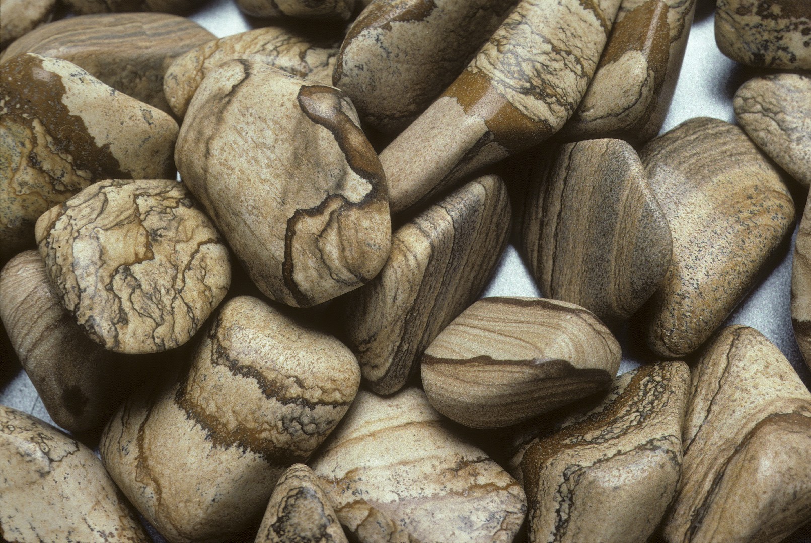 Jaspe Imagen ¿Cómo identificarlo? - Rock Identify