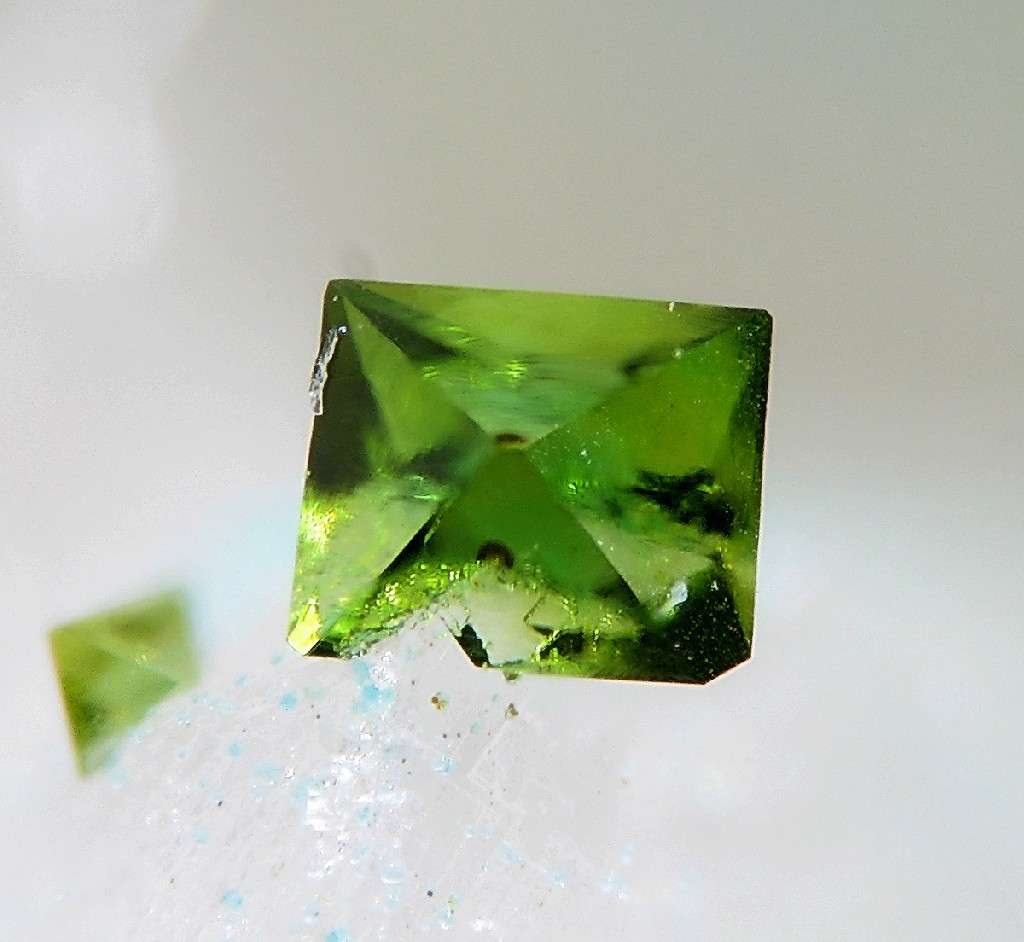 Libéthénite (Libethenite) - Rock Identifier