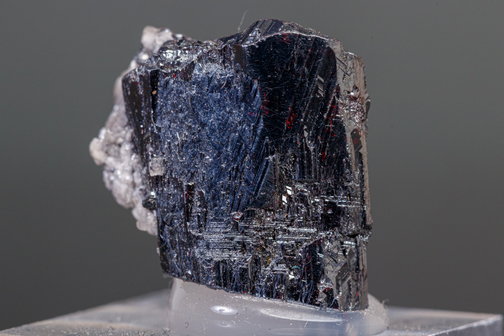 Acantita (Acanthite) - Rock Identifier