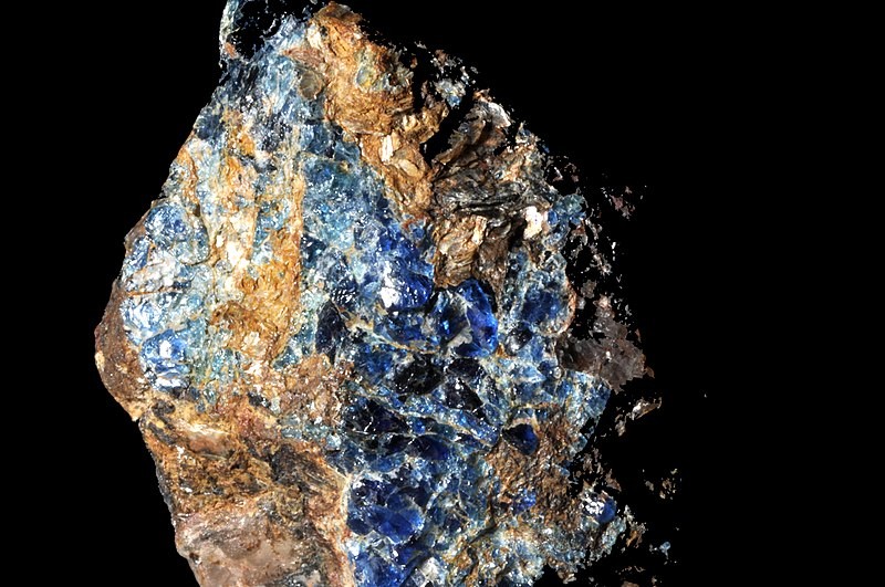 Euclasa (Euclase) - Rock Identifier